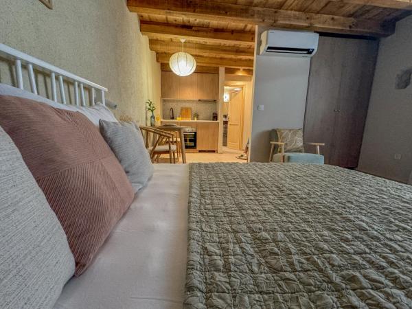 Olive Harmony Suite - Srebreno