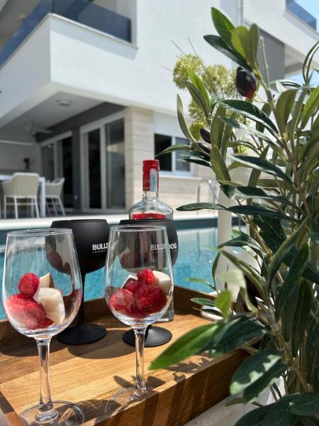 Luxury Apartment Black Pearl Beluga With Private Pool And Jacuzzi - Novalja