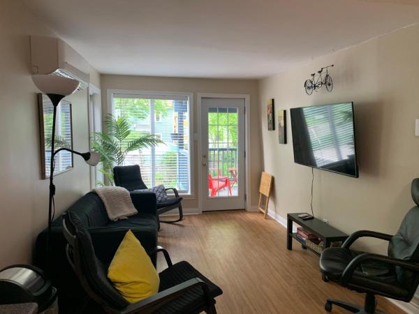 Two Bedrooms And Large Office Close To Halifax Citadel - Nova Scotia