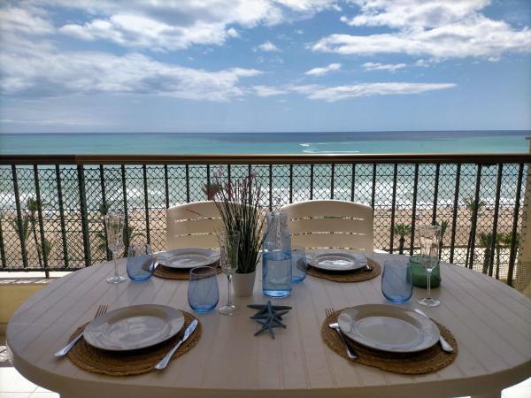 Apartamento Primera Linea Con Piscina Y Parking. - Peñíscola
