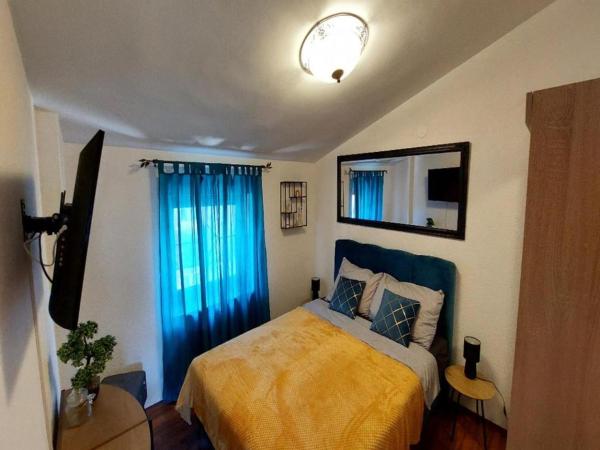 4 Colors Rooms, Cres - Cres