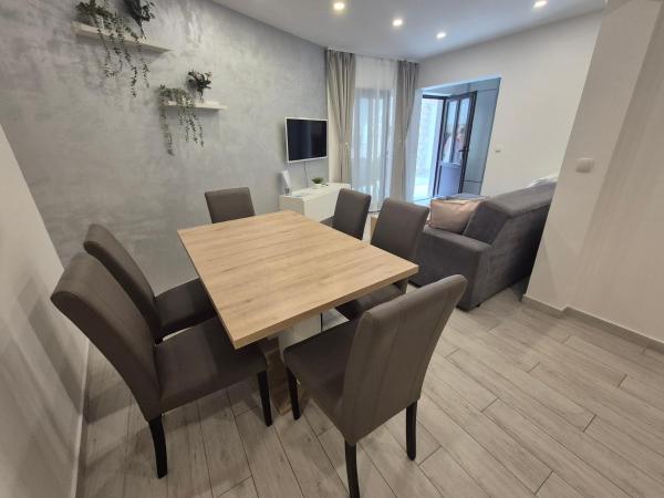 Apartment Rika - Omiš