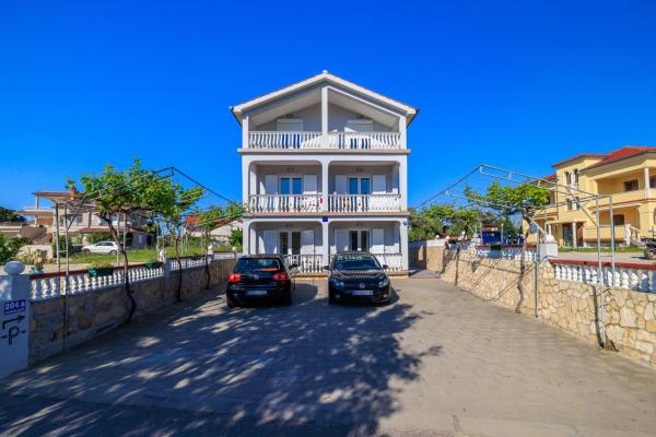 Apartments Klara - Lopar