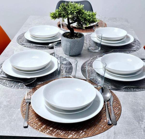 Lushstay Telford - Families, Contractors & Group Of Friends, Long Term Stay - Telford