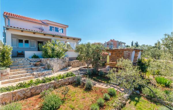 Lovely Home In Zdrelac - Bibinje