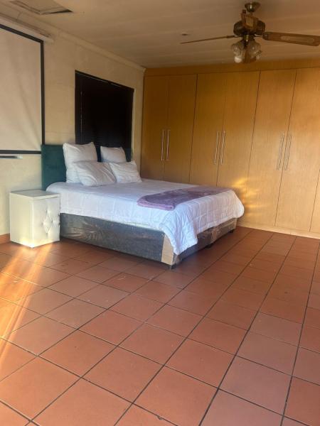121 On Maud - Soweto