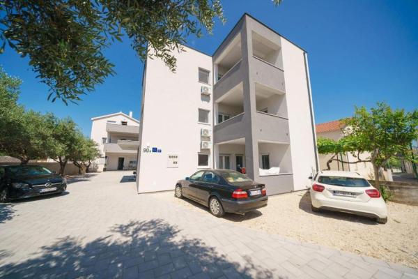 Apartments Dobrenić - Vodice