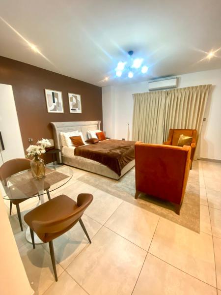 The Signature - Accra