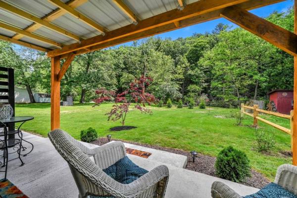 Charming Hammock By The River - Pottsville, PA