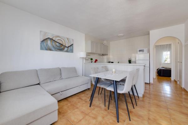 Cb Living - 2 Bedroom Bungalow Near Zenia Beach - Cabo Roig