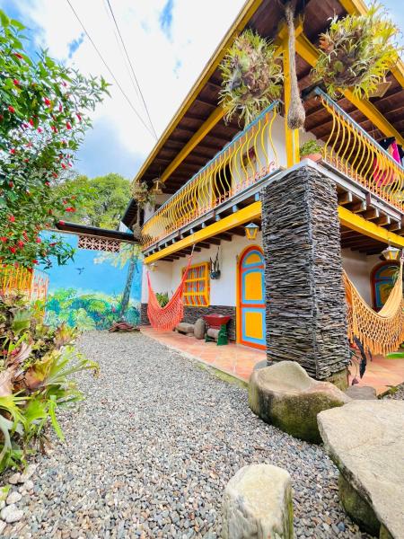 Casa De Las Rocas Hostel - Jardín