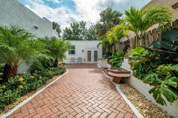Garden Oasis In Flamingo Park - West Palm Beach
