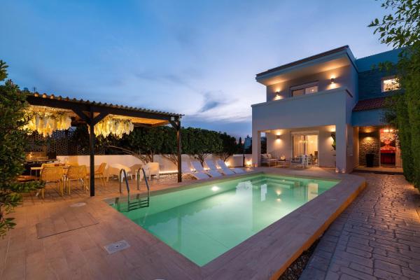 Niovis Villa - Aéroport de Rhodes (RHO)