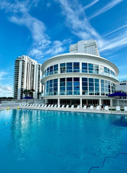 Beachfront Property Pool Gym Tennis Miami Beach! - Fisher Island, FL