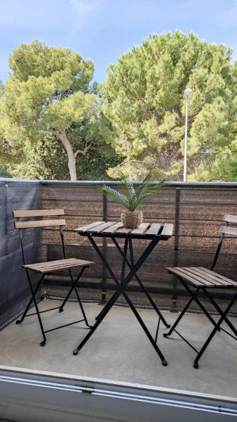 Appartement T2 Avignon Proche Remparts Balcon Et Parking - Avignon