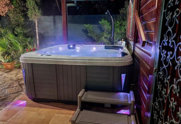 Pure Nature Haven By The Sea With Hot Tub - Vrsar