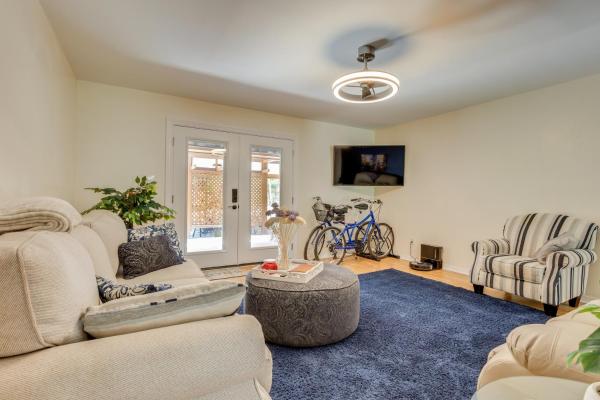 Peaceful Fairhope Getaway, 2 Mi To South Beach - Fairhope, AL