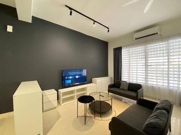 Ikea Modernism House 10pax`near Icon City - Juru