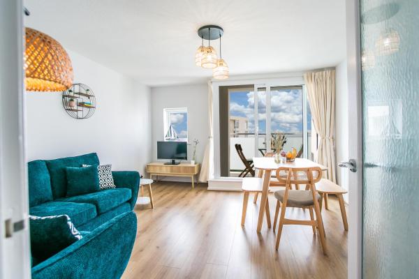 Blissview - Beach Front Apartment In East Wittering Village - Bracklesham Bay