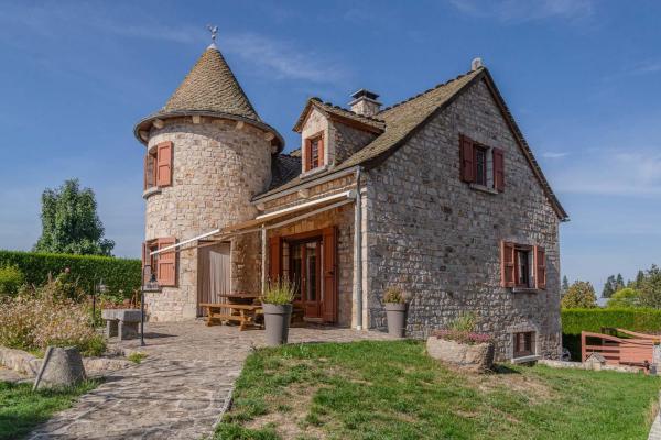 Lou Chastelou Odheteo A Aumont Aubrac - Lac du Moulinet