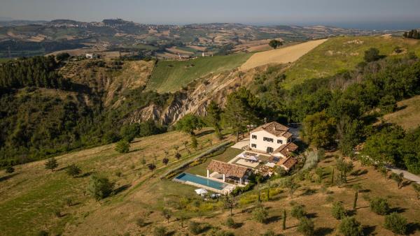 Villa Dianella 8&2, Emma Villas - Fermo