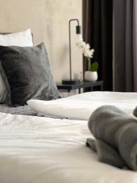 Modernes, Mediales Apartment, Nähe Der Neuen Leipziger Messe, Bis Vier Personen - Leipzig