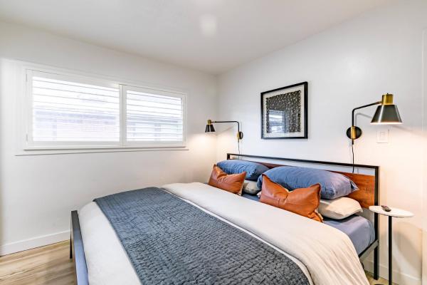 Modern Rustic House With Hot Tub Near Downtown Slc - Salt Lake City, UT