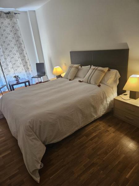 Apartamento En Lardero 4 Pax, Parking Incluido - Navarrete