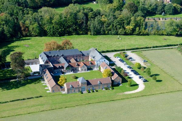 Aparthotel Le Manoir Du Capitaine - Manage