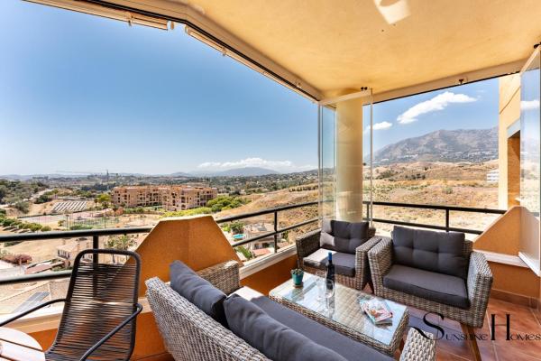 Tranquil 2 Bed 2 Bath Retreat, Pool, Parking - Fuengirola