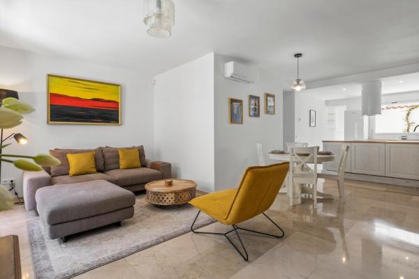 Stunning Central Apartment By Costarentals - Mal05 - Málaga