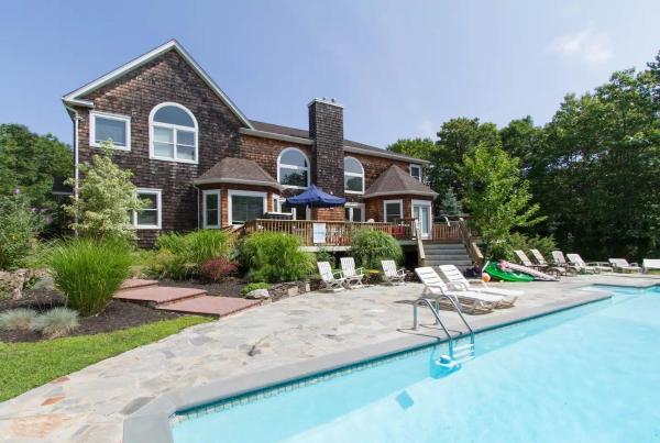 Villa Roman - East Quogue, NY