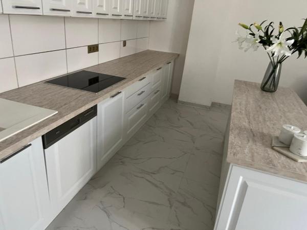 Stilvolle Wohnung Zentrum - Düsseldorf