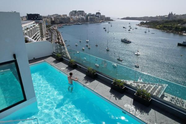 Verdi Gzira Promenade - Valletta