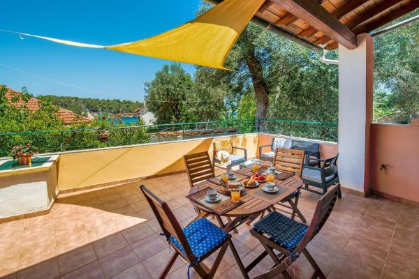 Katia Apartments - Paxi