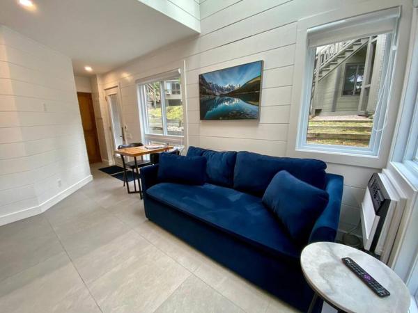 Modern Cottage In The Tremblant Ski Village - Mont-Tremblant