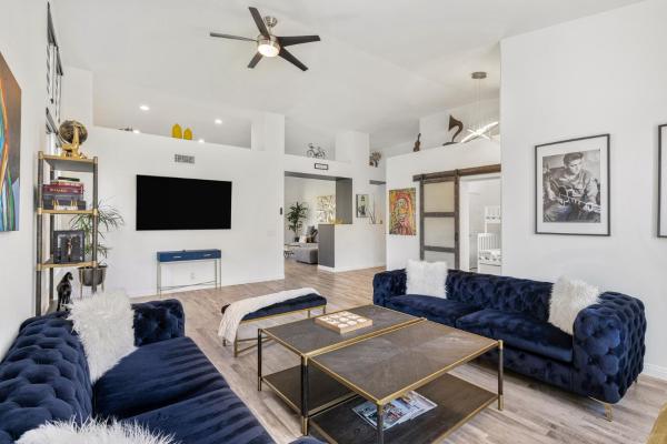 Vivanta Resort Palm Springs - Palm Springs, CA