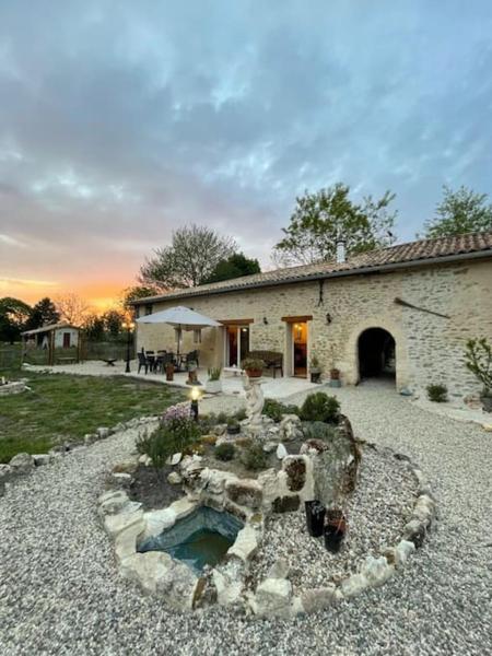 Gite Spacieux - 3 Chambres - Calme Et Charmant - Gironde