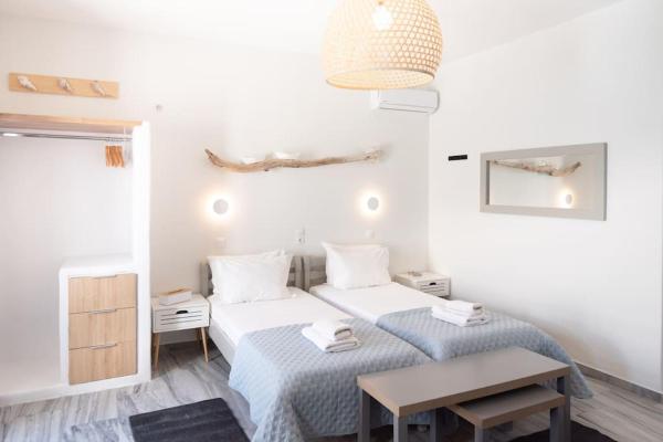 Swell S12 New Studio In Naousa - Paros