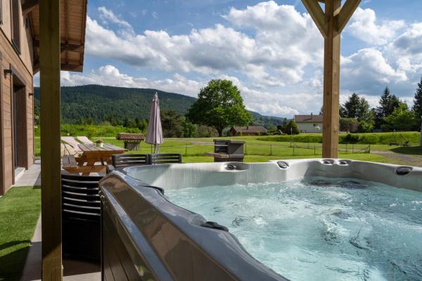 Chalet Cocotte - Pétanque, Jacuzzi & Baby-foot - La Bresse