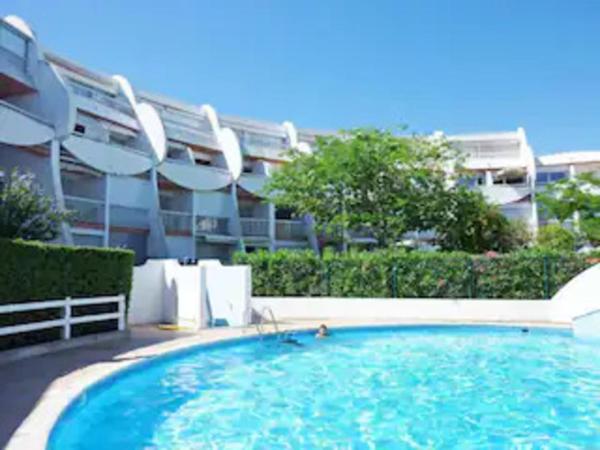 Studio Cabine Moderne Design Avec Vu Sur Jardin , Piscine - La Grande-Motte