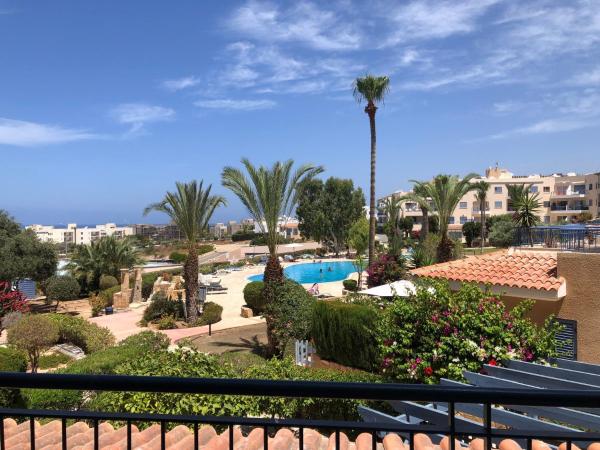 Kings Palace - Stylish 2 Bed Apartment With Sea Views - Paphos