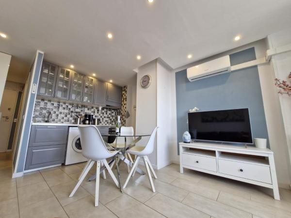 Central Charm - Las Americas - Los Cristianos