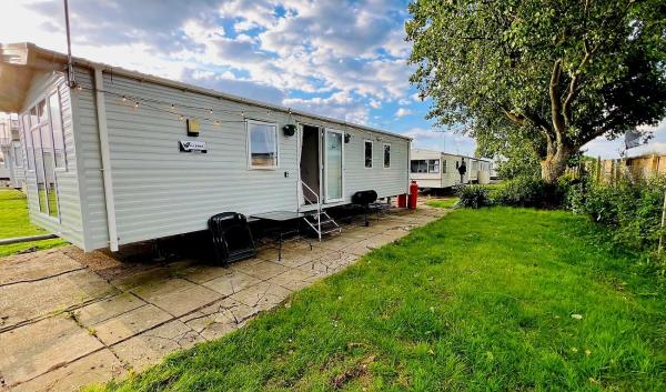 Pura Vida Caravan - Clacton-on-Sea