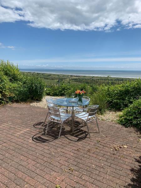 Coastview Cottage ,Quiet Beach Holiday - Tenby