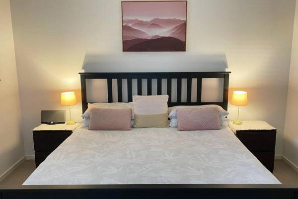 Large And Stylish Townhouse In Chic Area - Brisbane