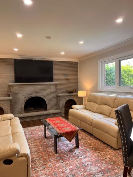 2 Bedroom 1 Parking Ground Floor Unit - Vaughan