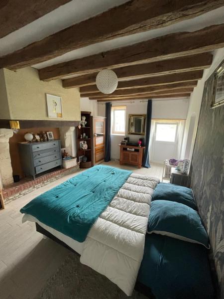 Le Doux Refuge, Chambre Chez L'habitant, Près Circuit Du Mans, Grand Lit Avec Berceau Ou Lit Bébé Ou Lit Pliant En Rajout, Relais Motard, Nespresso à Disposition Dans Chambre - Sarthe
