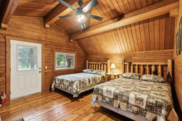 Lost Horse Lodge Double Queen Cabin 14 - Montana