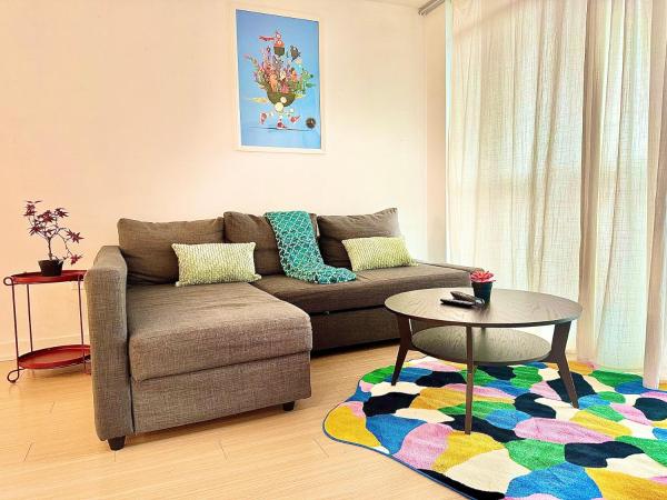 Lush Condo By Cntower - Free Parking - Toronto